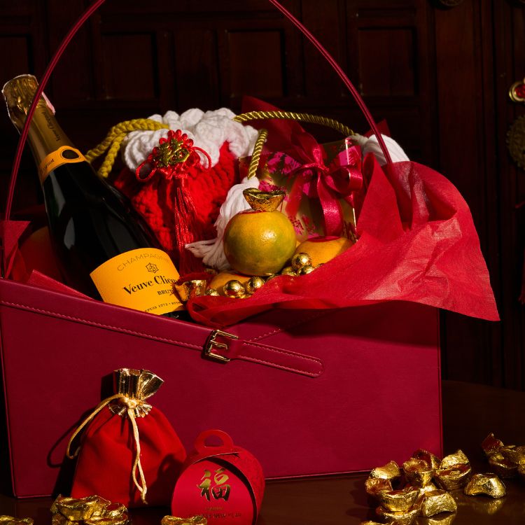 Santa Shop | Festive Delights at Anantara Siam Bangkok Hotel